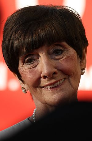 June Brown para Niños