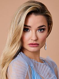 Emma Rigby para Niños