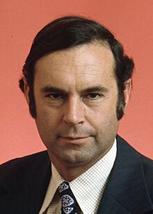 Steele Hall para Niños