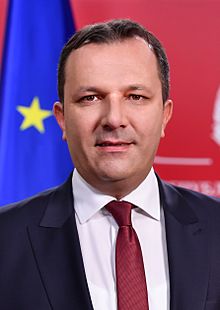 Oliver Spasovski para Niños