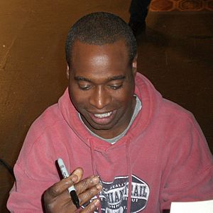 Phill Lewis para Niños