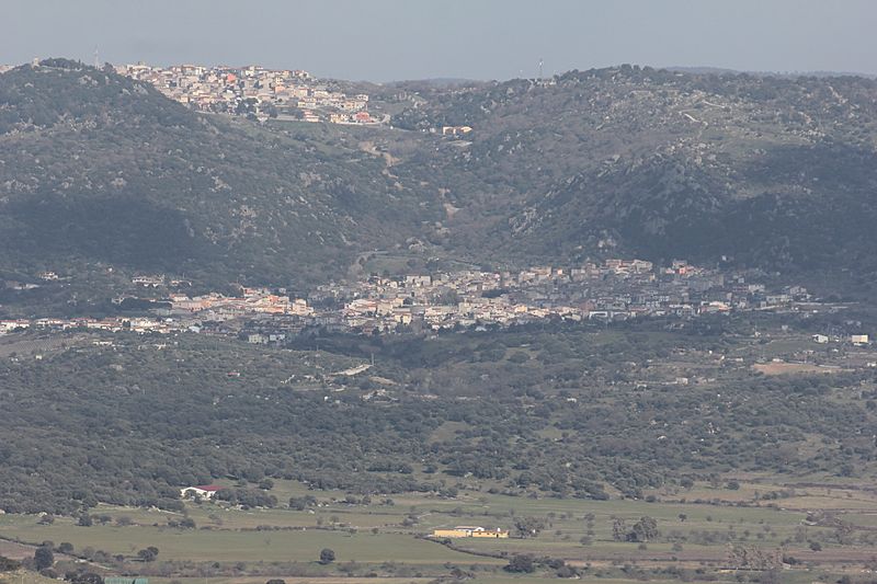 Archivo: Benetutti, panorama (02)