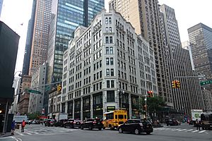 224 West 57th Street para Niños