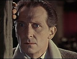 Peter Cushing para Niños