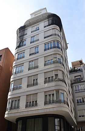 Edificio Roca para Niños