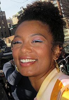 Jaz Sinclair para Niños